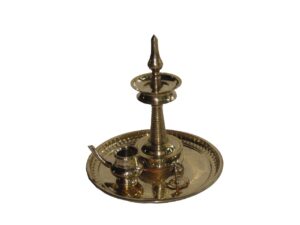 NILAVILAKKU WITH THALIKA,SMALL KINDDY VESSEL AND PATHI STAND COMBO ...
