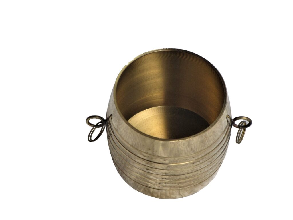 NILAVILAKKU WITH THALIKA,SMALL KINDDY VESSEL AND PATHI STAND COMBO ...